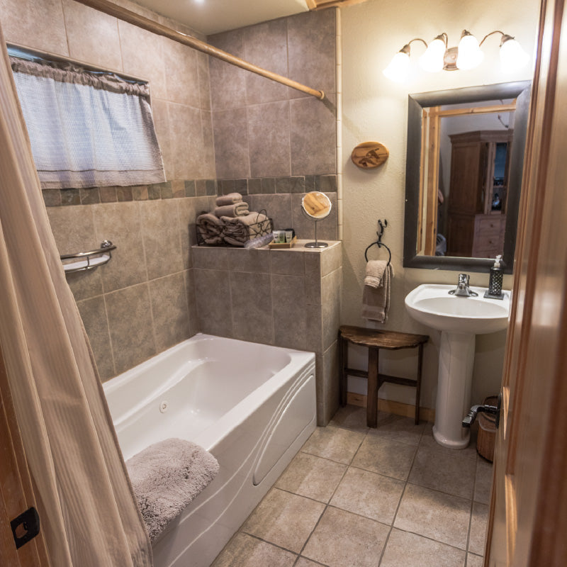 Cabin rental in Graeagle, CA / On The Pond - Lodge at Whitehawk Ranch